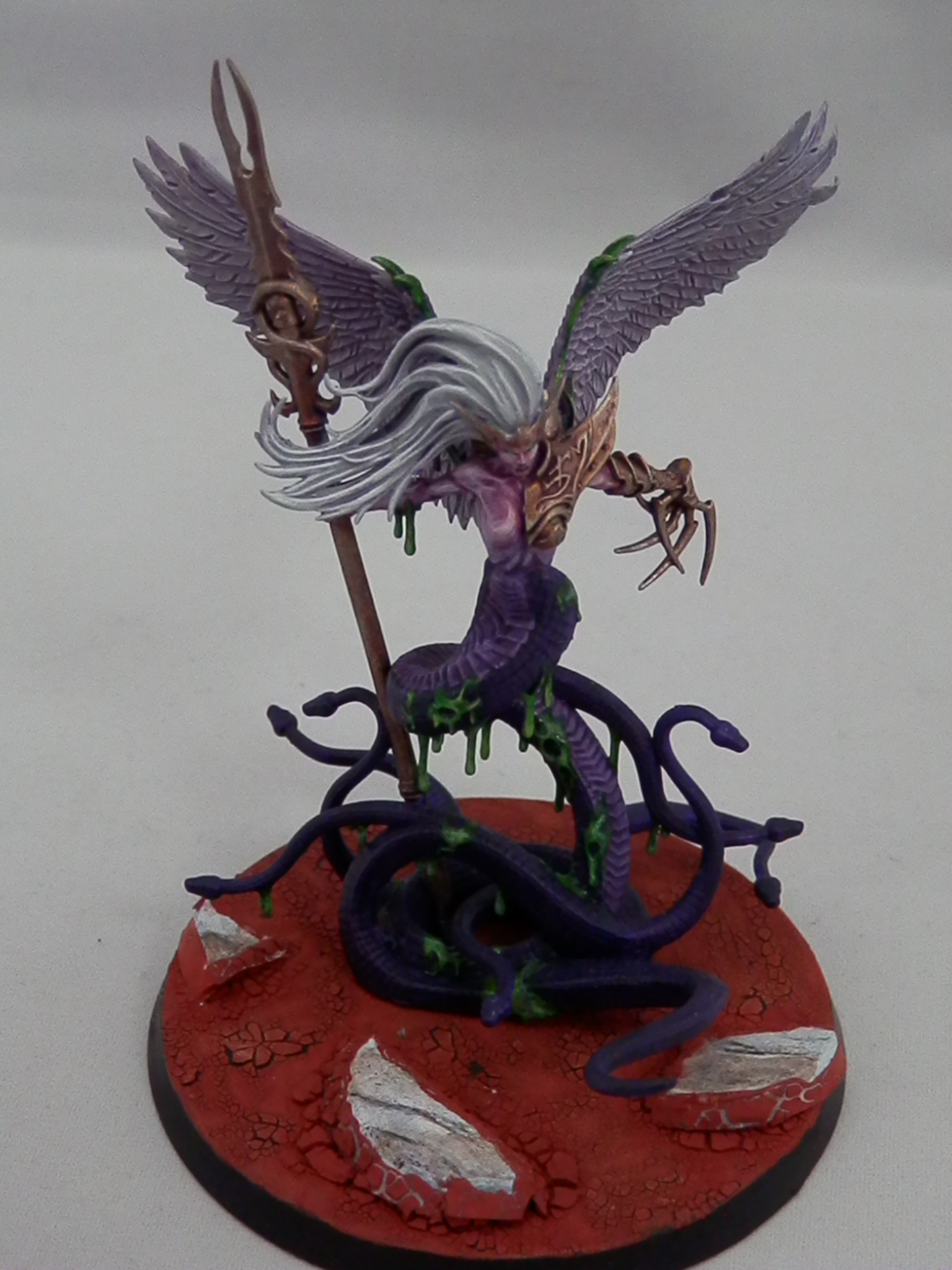 CoolMiniOrNot - daemon prince of slaanesh by madgnomepainting