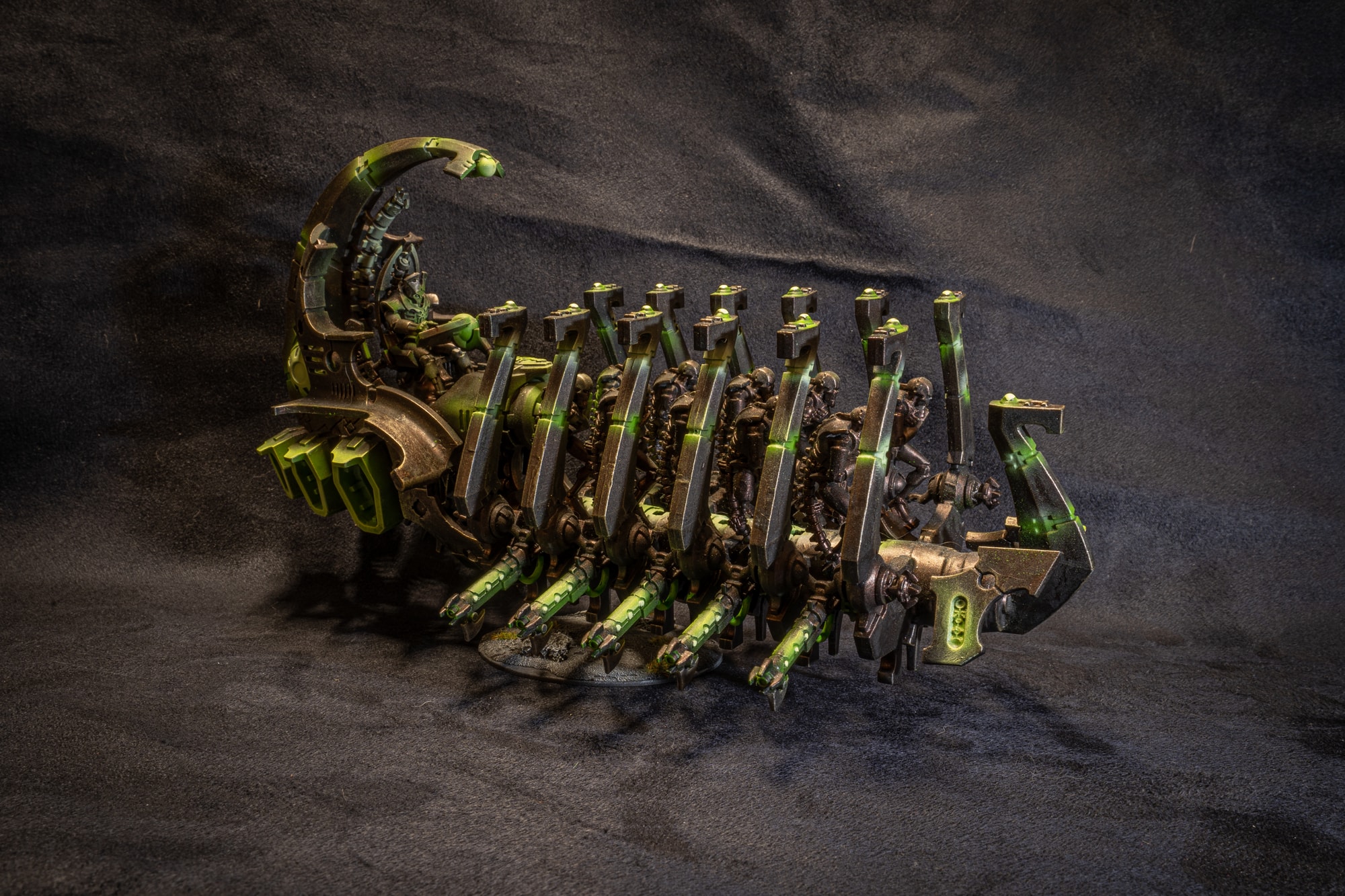 CoolMiniOrNot - Necron Ghost Ark by Poepoe